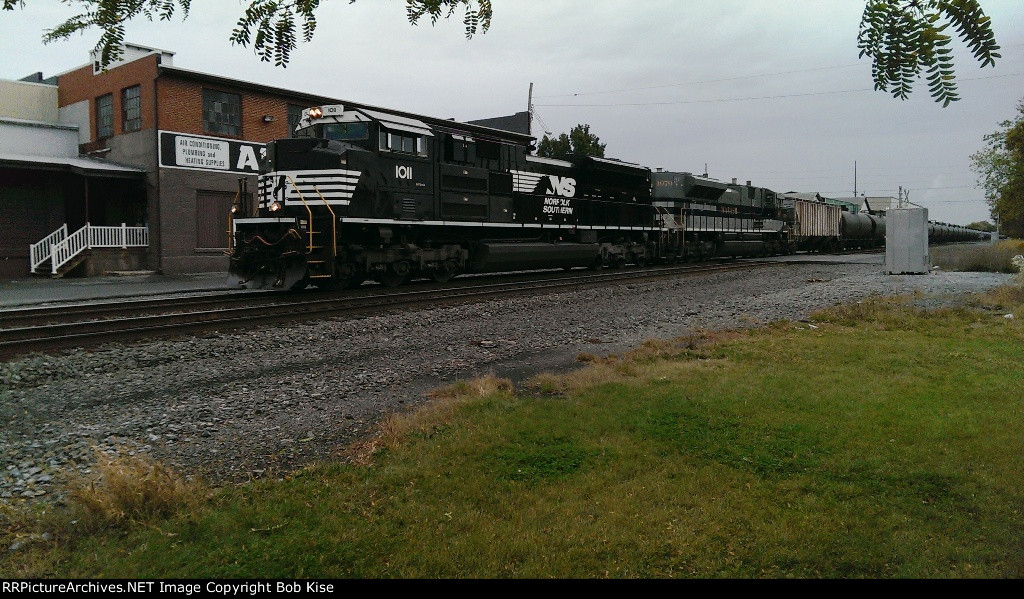 NS 1011 West at 5th Street, 10:26 a.m.